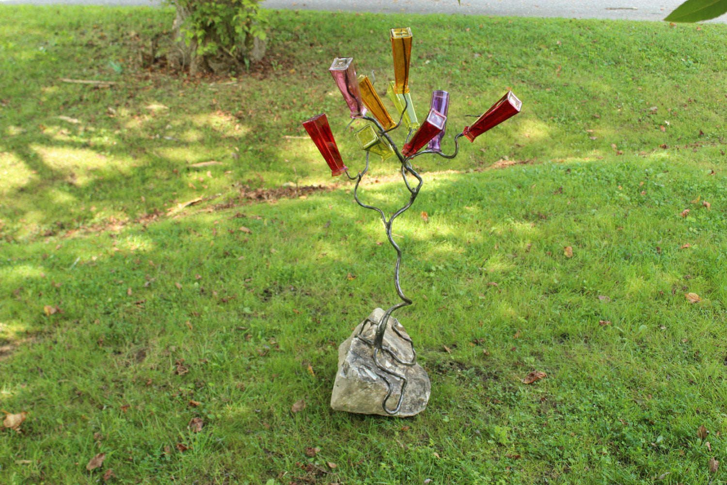 Outdoor Colored Glass Bottle Tree Metal Sculpture, Blacksmith Metal Art ...